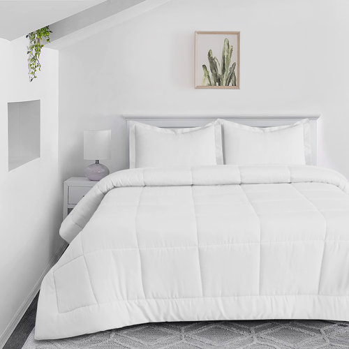 Latitude Run® Microfiber Comforter Soft Goose Down Alternative All
